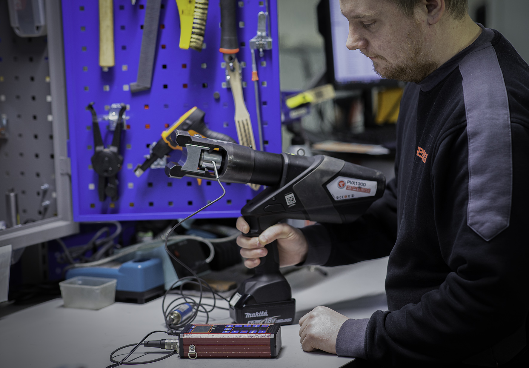 Why Regular Crimping Tool Calibration Is Non-Negotiable